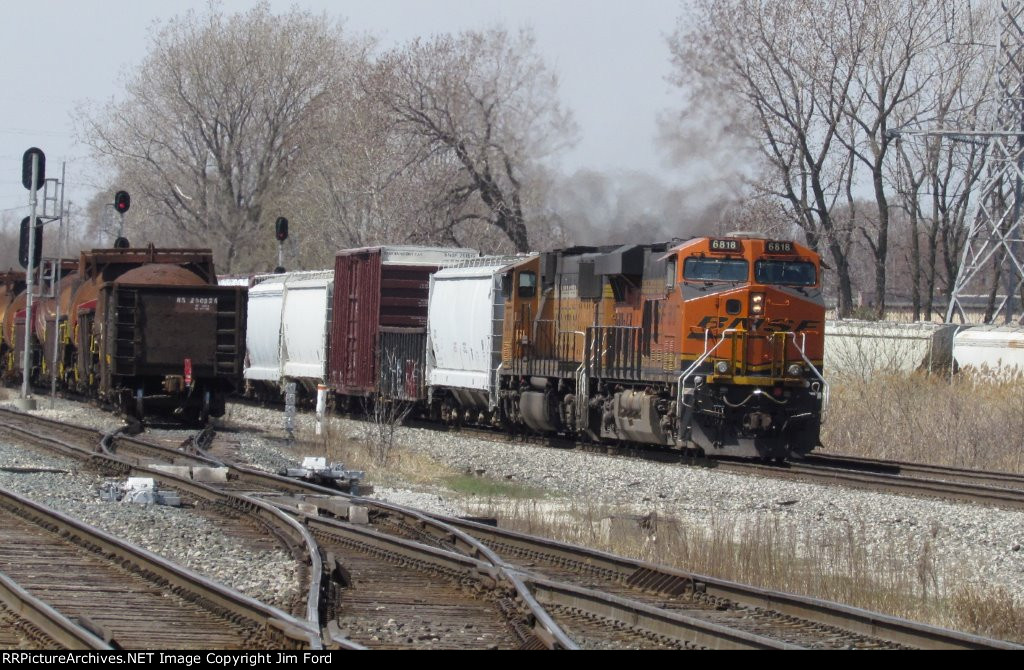 BNSF 6818